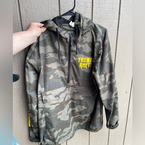 Jackets & Coats | Thomas Rhett Life Changes Tour Camo Jacket M | Poshmark